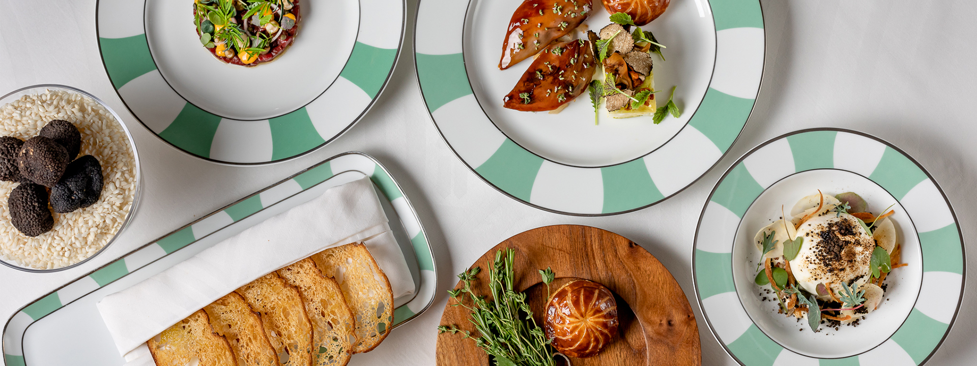 The Foyer & Reading Room: Afternoon Tea in Mayfair - Claridge's