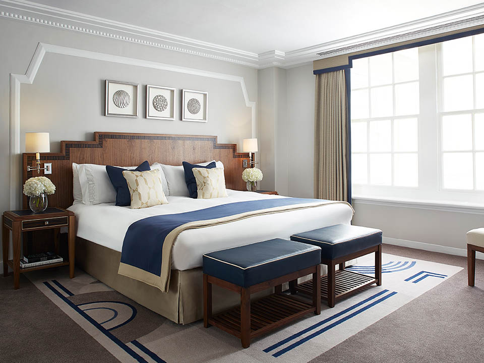 Deluxe Junior Suite: One Bedroom Luxury Suite - Claridge's